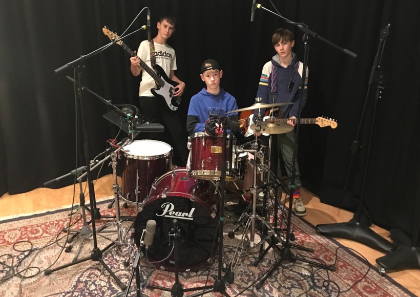 Studio Success! Red Raisins record their hit song 'Alibi'! - News ...